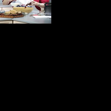 'Company's Coming' cookbooks author Jean Paré dies in Edmonton at age ...