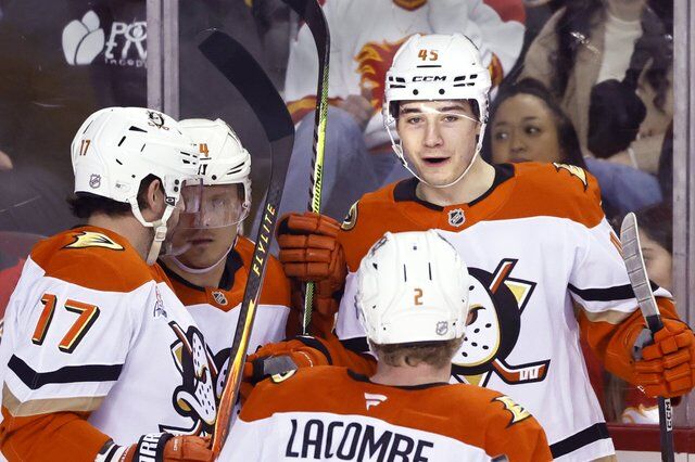 Sennecke completes hat trick in overtime as Ducks burn Flames 4-3 ...