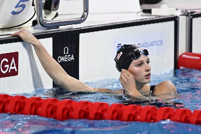 McIntosh sets Canadian record in 800M freestyle | National Sports | pentictonherald.ca