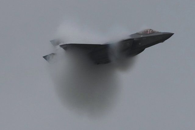 Ottawa still reviewing F-35 program after its summer deadline passes ...