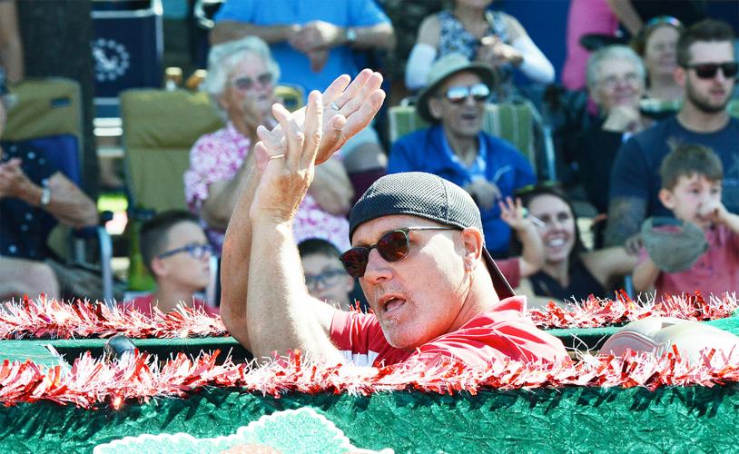 Peters Bros. Grande Parade | Gallery | pentictonherald.ca