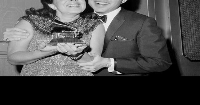 Steve Lawrence, singer, entertainer and half of popular stage duo Steve ...