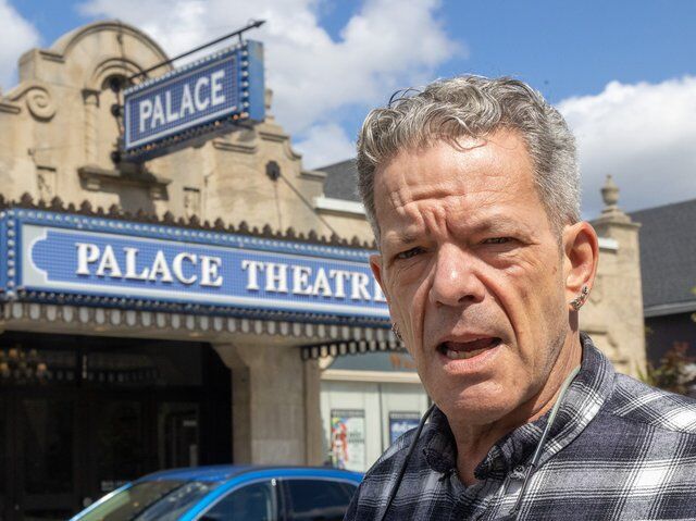 New theatre production mulls a London rarity: Naked actors | Spare News ...