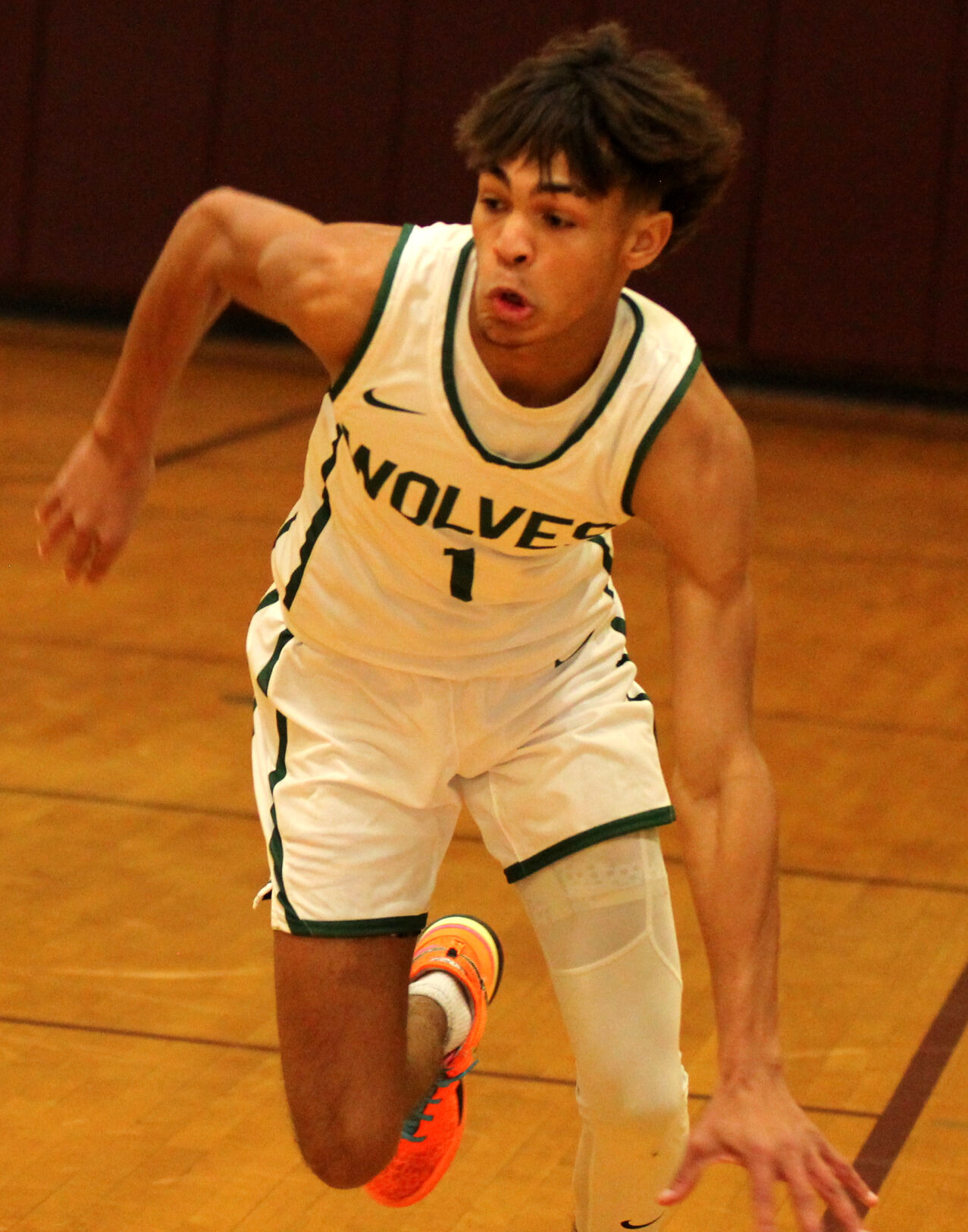 BOYS BASKETBALL: Wolves run win streak to four, 78-62 | Local ...