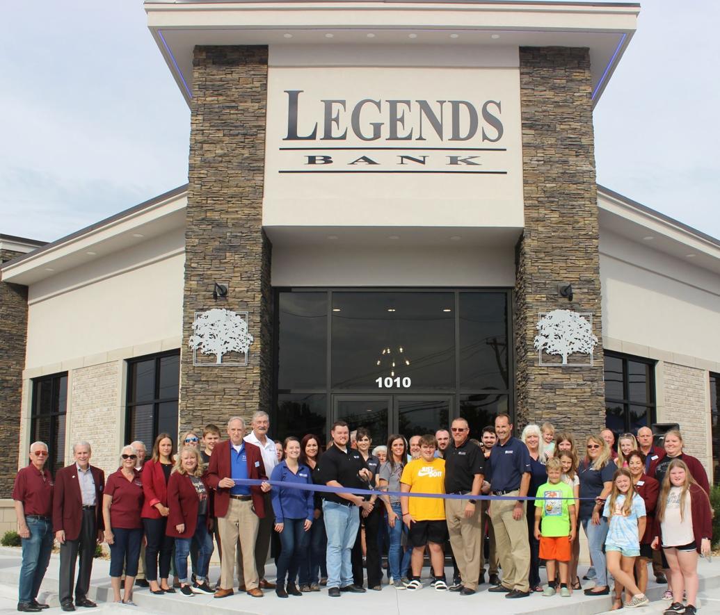 Legends Bank ribbon cutting | News | phelpscountyfocus.com