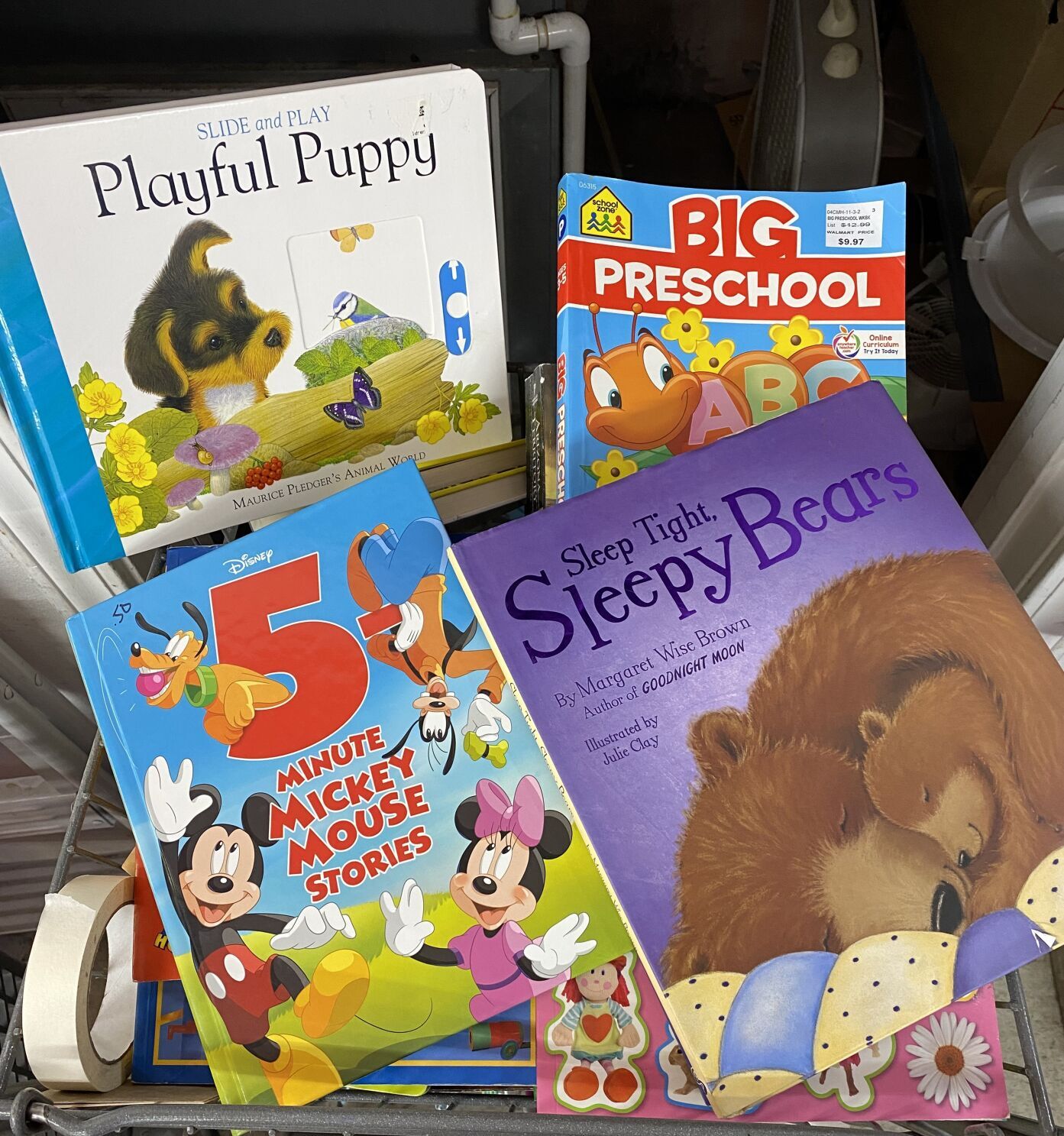 Volunteer makes donation of more than 8,000 books to community ...