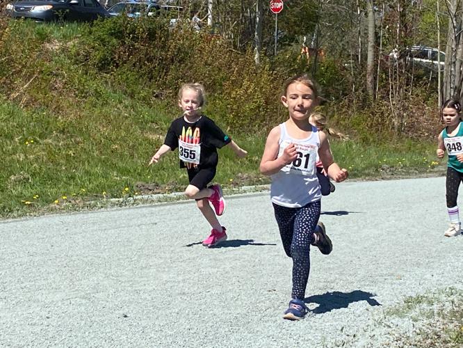 Hundreds take to Trenton ball field for annual memorial races | News ...