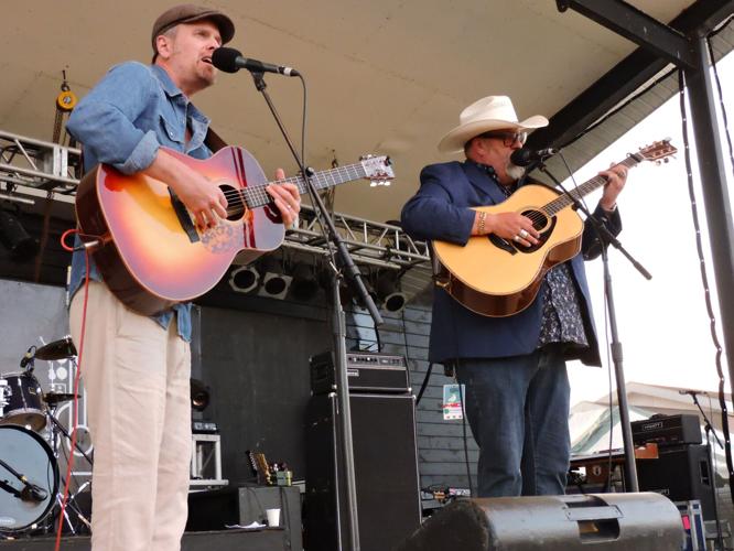 STEPHEN COOKE: Dave Gunning tours Field Notes | Arts & Entertainment ...