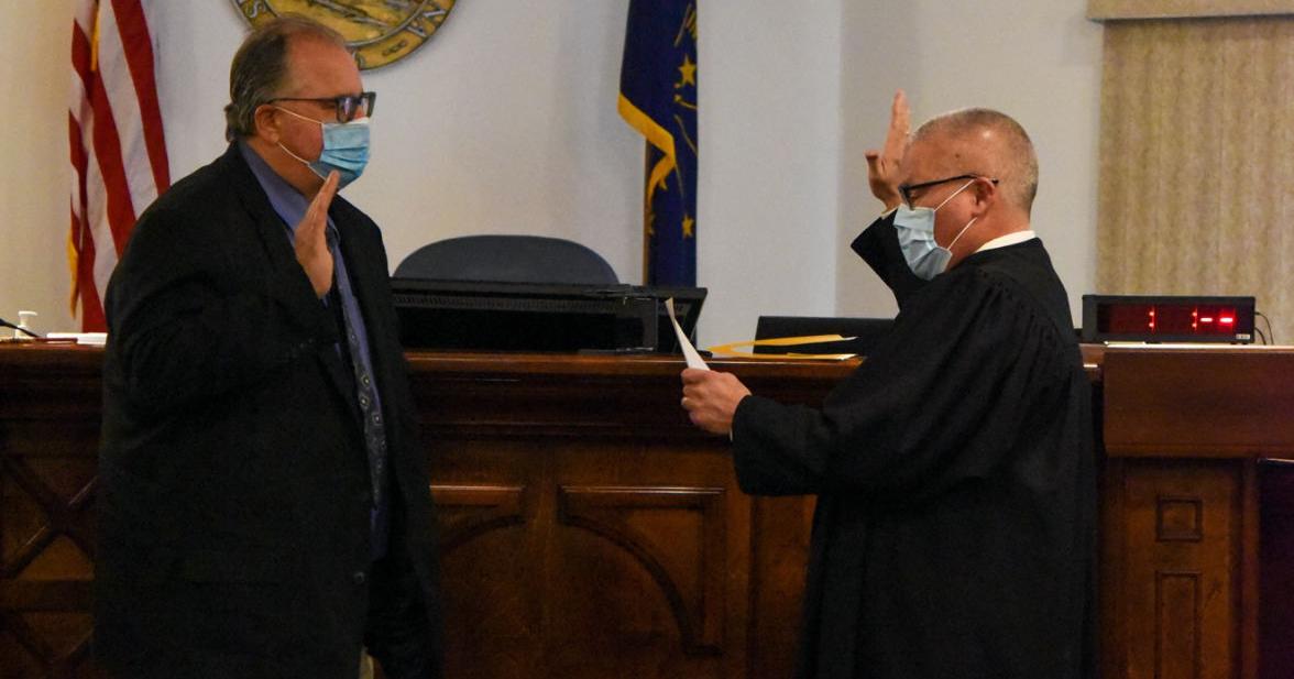 Wade Weaver takes his place on the Wabash City Council | News ...