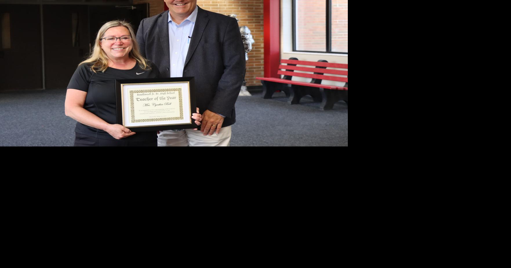 Cynthia Bell earns Teacher of the Year Award | News | plaindealerin.com