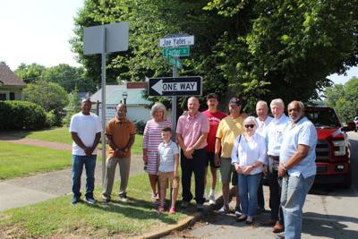 New Castle dedicates street to former city attorney, preservationist ...