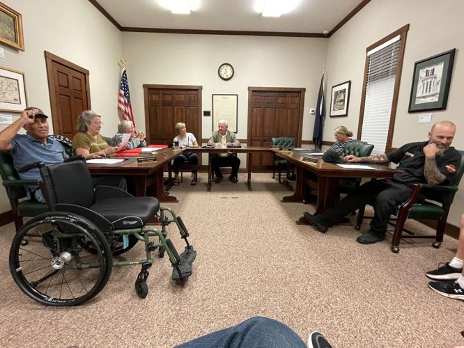 Coyote attack triggers warning from mayor | News | pmg-ky1.com