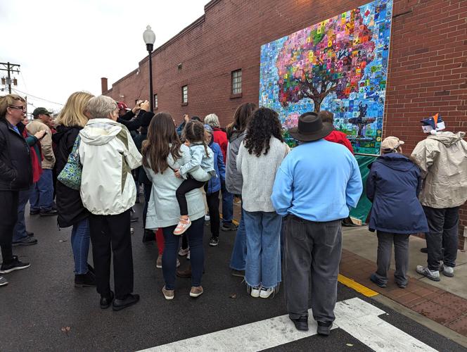 Mosaic tile community mural unvieled | Sentinel News | pmg-ky1.com