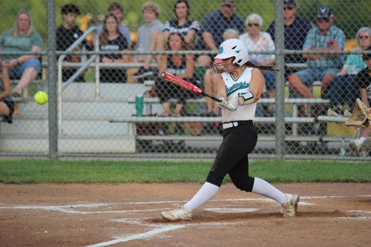 Lady Dragons win nail-biter against the Lady Mustangs in districts | Oldham Era | pmg-ky1.com