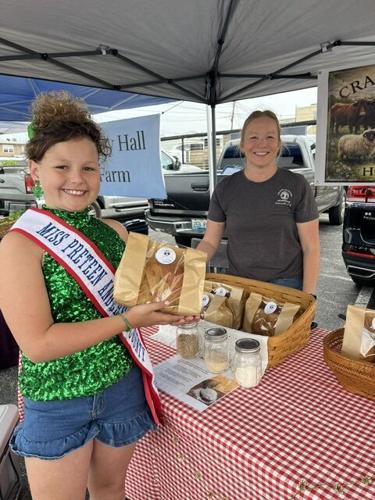 Farmer's Market opens up summer of activities | The Anderson News | pmg ...