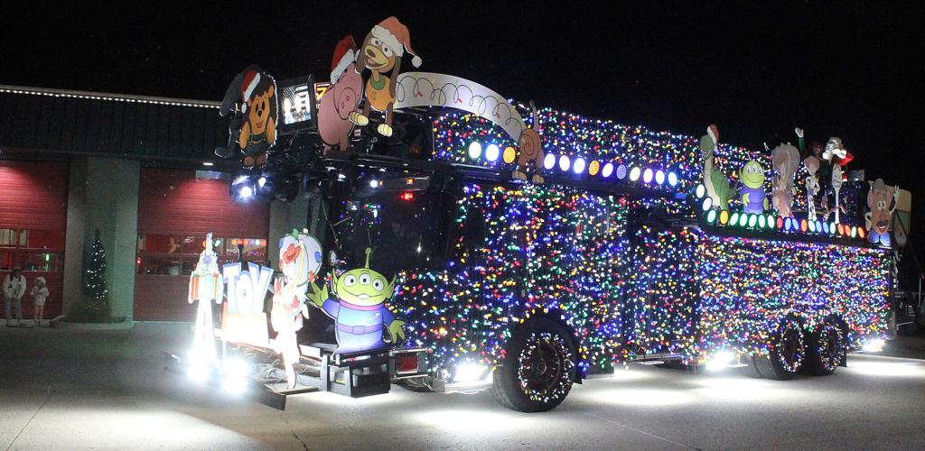 Zoneton reveals fire truck full of lights | Features | pmg-ky1.com