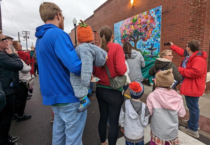 Mosaic tile community mural unvieled | Sentinel News | pmg-ky1.com