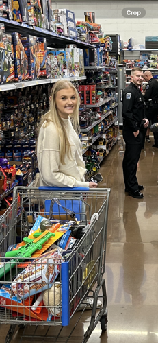 Annual 'Cops 4 Kids' program helps bring Christmas to less fortunate ...