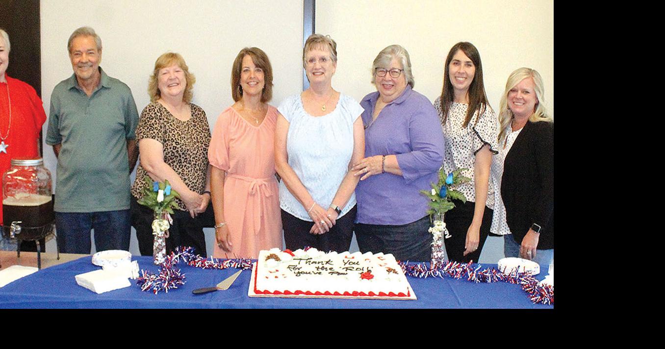 Lowery shown the love for her years of service | Features | pmg-ky1.com