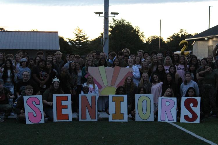 SCHS Seniors Celebrate Under the Sunrise | Sentinel News | pmg-ky1.com