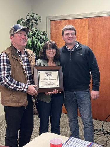 Yount Family Farm wins Cattleman's Award | Henry County Local | pmg-ky1.com