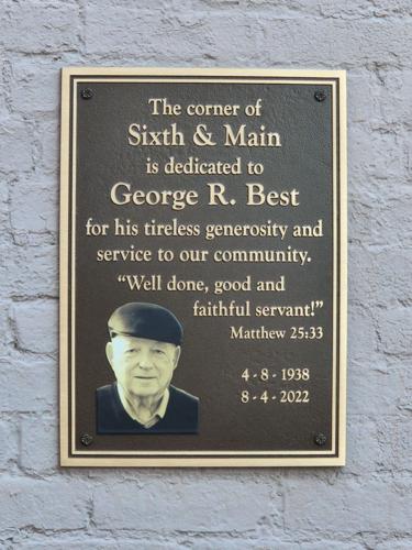 New plaque unveiled honoring George Best | Sentinel News | pmg-ky1.com