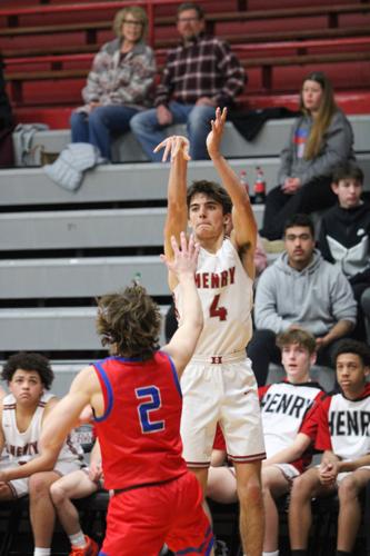 Warriors win rivalry battle with Henry County | Sports | pmg-ky1.com