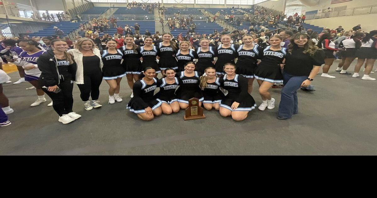 Rockets and Titans cheer squads succeed at region cheer event ...