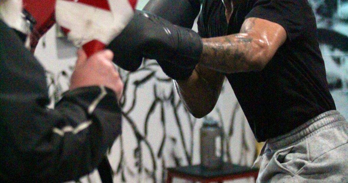 Boxer aiming to climb national ranks at new La Grange gym | Oldham Era ...