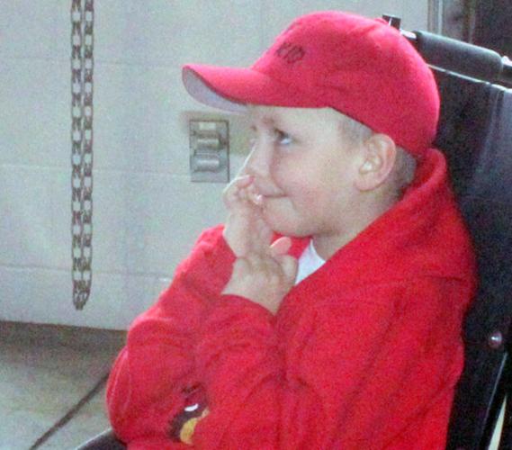 City holds parade to welcome Beckham home from journey | Features | pmg ...