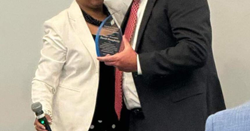 Daugherty receives prestigious award | News | pmg-ky2.com
