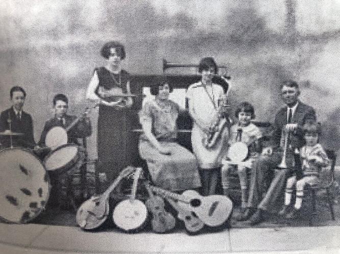 Jack Sanders noted as educator and entertainer | Early Days | pmg-ky2.com
