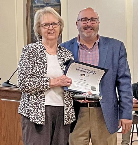 Council discusses smoking ordinance | News | pmg-ky2.com