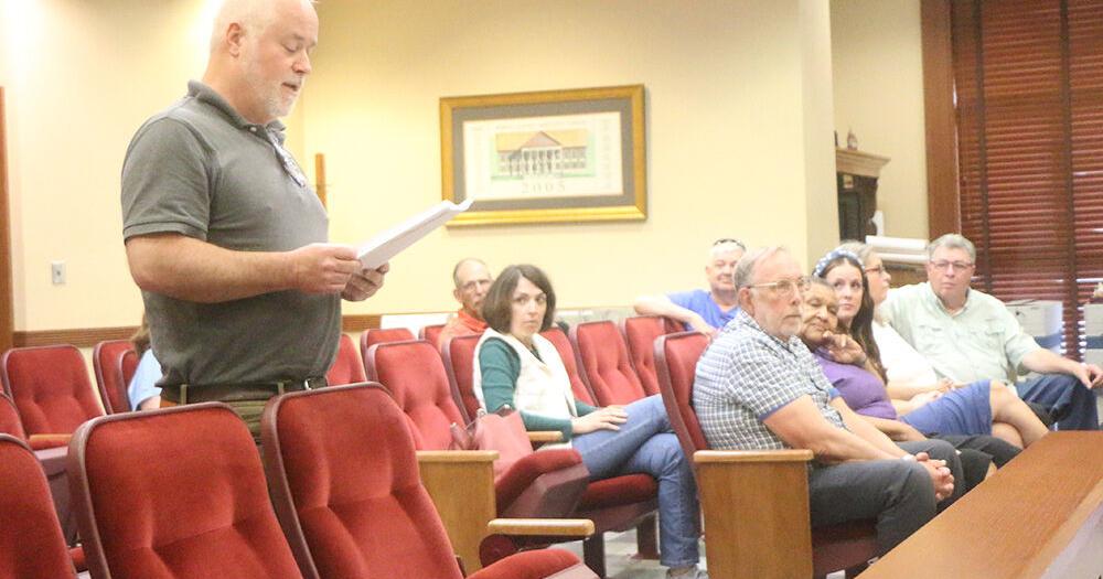 Group asks Fiscal Court to save old courthouse | Government | pmg-ky2.com