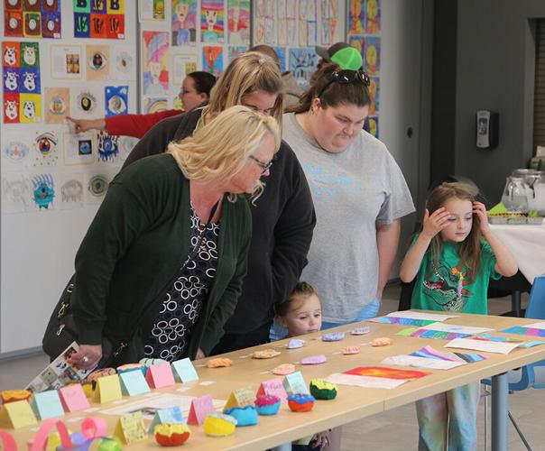 MCPS Elementary Art Show draws crowd | The Lebanon Enterprise | pmg-ky2.com