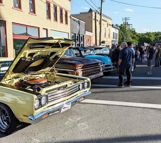 Biggest show yet: Friday Night Cruisers welcomes nearly 290 cars | News ...