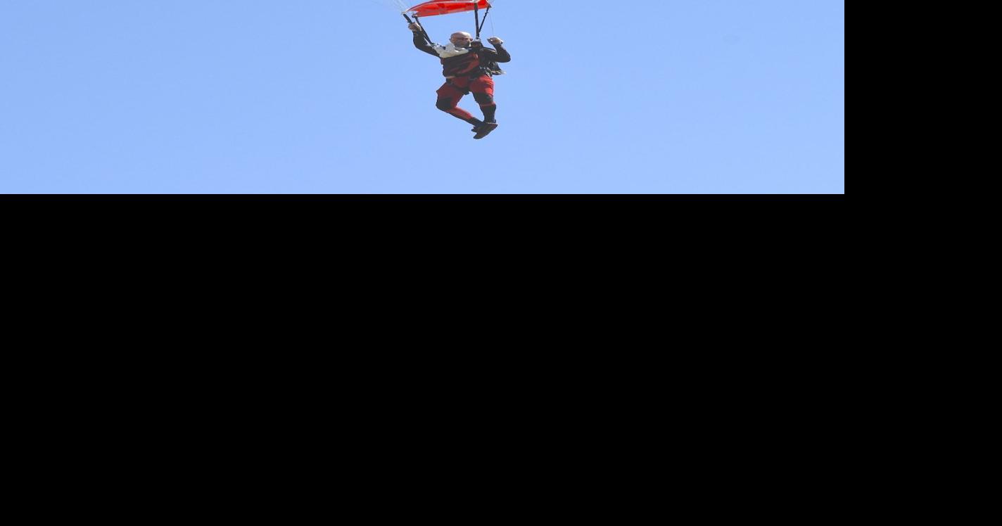 New state skydiving record: 100 jumps in same day | Parachuting | pmg ...