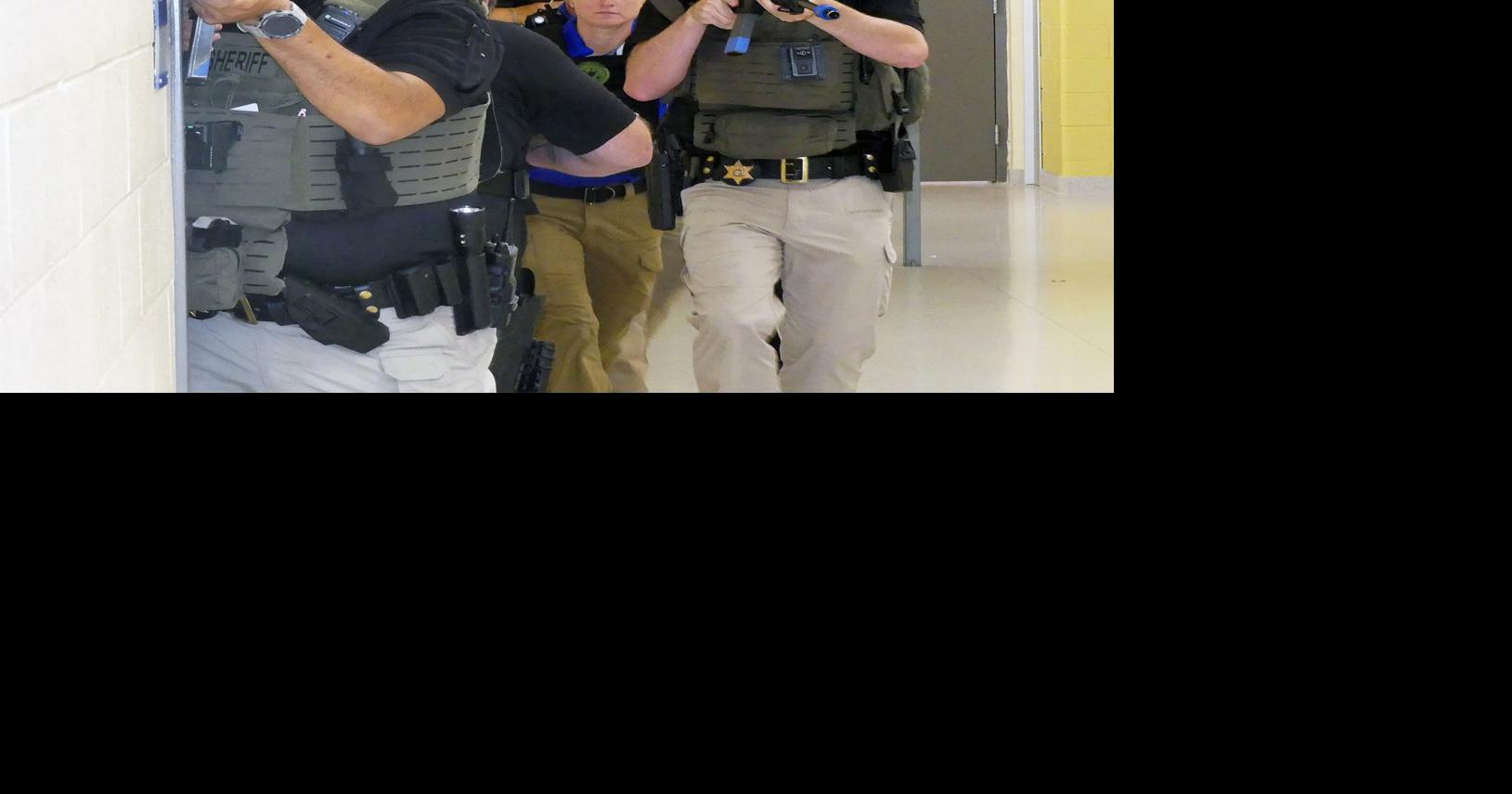 Realistic, stressful police training at ILHS | News | pmg-sc.com