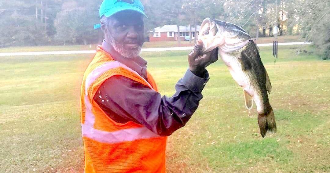 David Tyson catches huge bass | Progressive Journal | pmg-sc.com