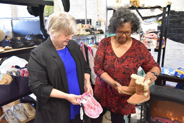 Free clothing project aims to weave the ‘threads’ of the community ...