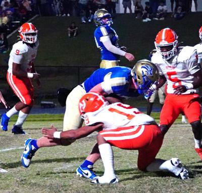 Vols remain winless after loss to Lewisville | The Lancaster News | pmg ...