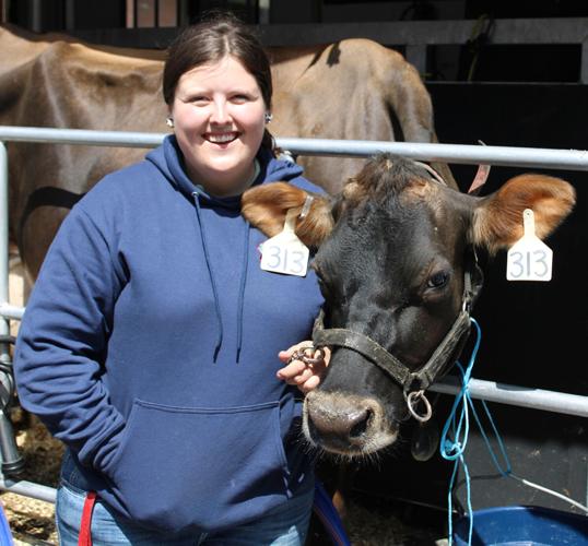 Mobile dairy classroom visits Grayson schools | News | pmg-va.com