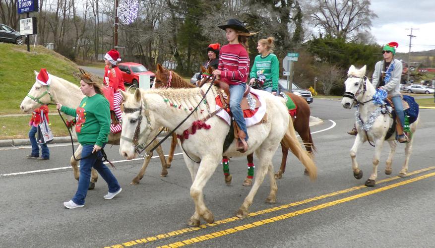 Merry Marchers: Independence Christmas Parade 2022 | News | pmg-va.com