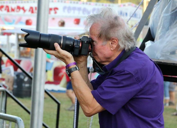 Sanderford's photos capture faces of mountain music | News | pmg-va.com