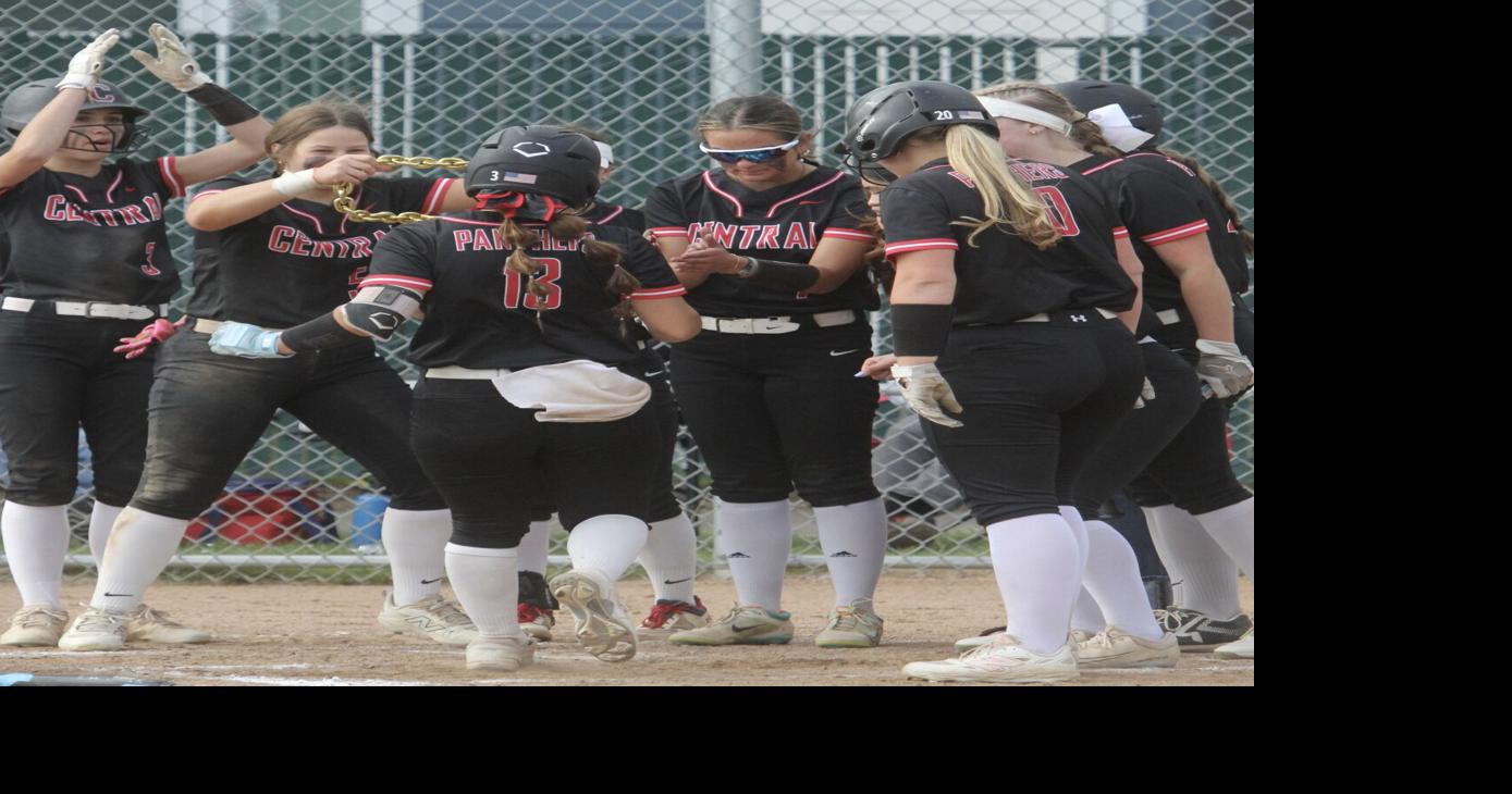 Panthers claim co-championship after routing Foxes | Sports | polkio.com