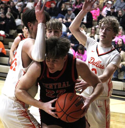 Holestine, Panthers blitz Foxes, 69-42 | News | polkio.com