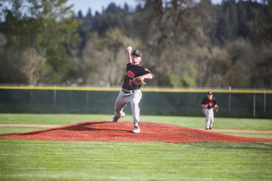 Central baseball defeats Dallas | Sports | polkio.com