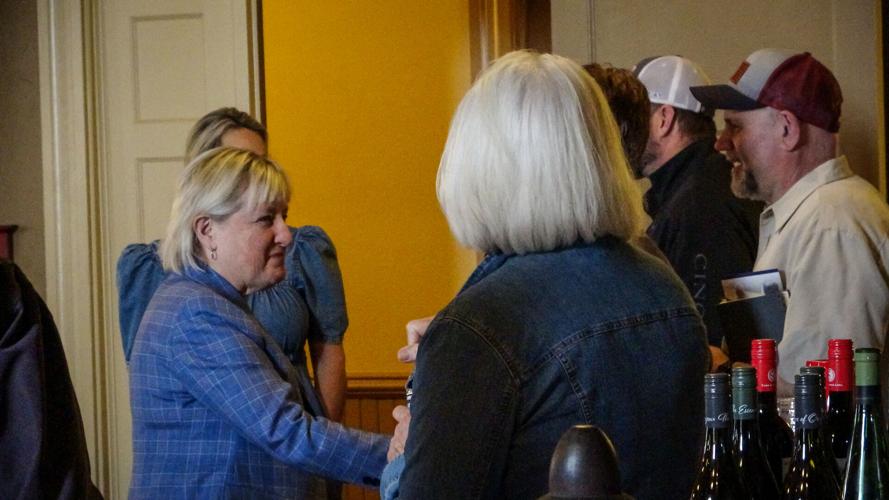 Gubernatorial candidate Bridget Barton makes last minute stop in ...