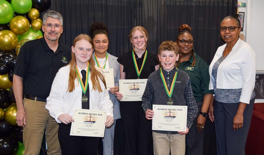 New Ellenton middle schoolers present evidence to close CSI lesson