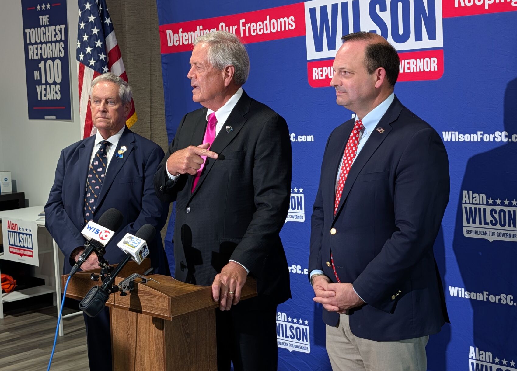 Pamela Evette and Alan Wilson will debate Tuesday night
